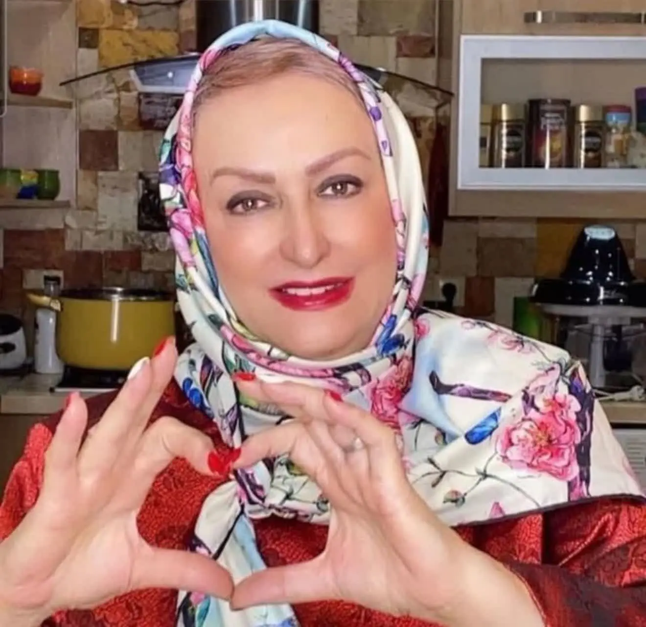 مریم امیر جلالی برای دیده شدن دست به چه کار های نمی زند استایل جلف