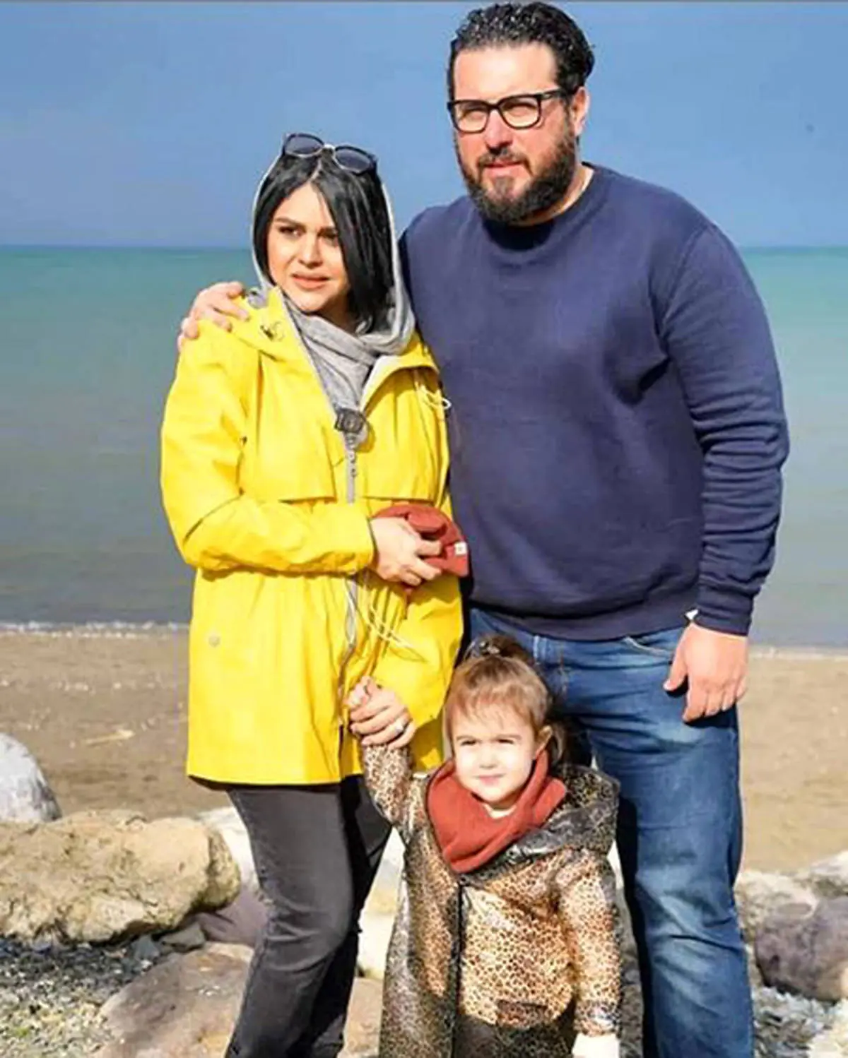 عکس عاشقانه محسن کیایی و دخترش دختر محسن کیایی چه دلبری میکنند برای پدرش