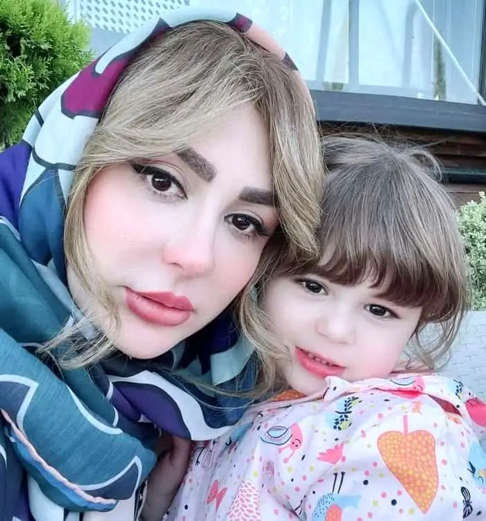 عکس جدید نیوشا ضیغمی در سفرش به شیراز ذوق زدگی خانم بازیگر از سفر جدیدش